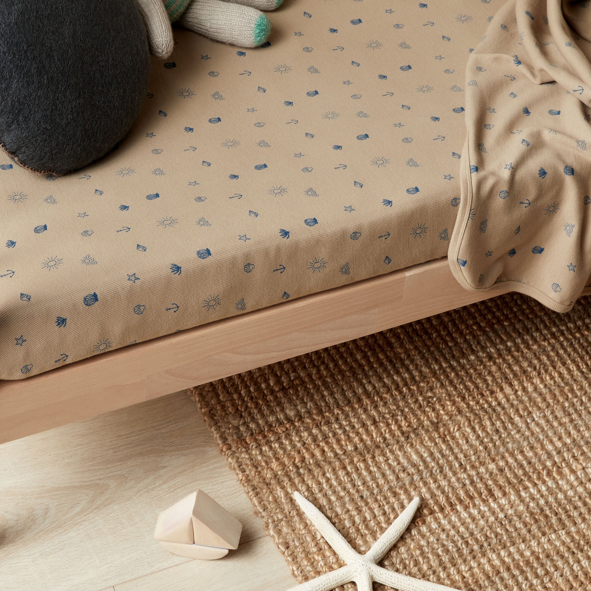 Summer Days Organic Cot Sheet | Cot sheet | Wilson + Frenchy